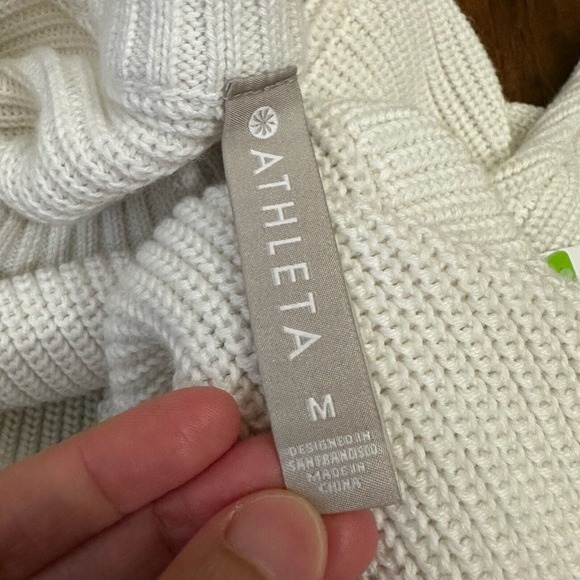 Athleta | Sweaters | Nwt Athleta West End Knit Tunic Sweater In Dove ...